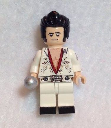 Review: Minifigures.com’s The King Minifigure | The Nerds Templar